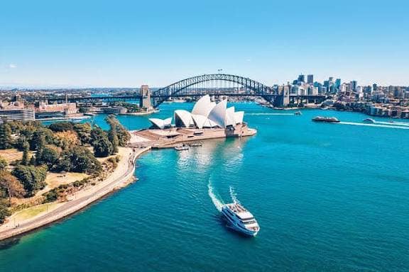CRUISE OF A LIFETIME: AUSTRALIA & FIJI 2028 🚢 – Kat & Simon at Hays Travel